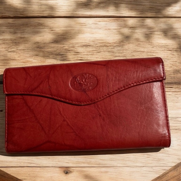 Buxton | Bags | Buxton Womens Brick Red Leather Wallet Wcard Holder ...
